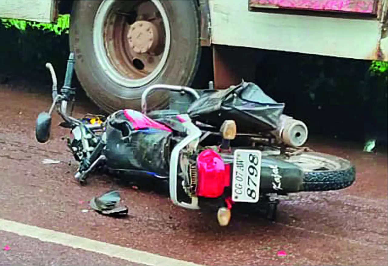 Tragic Accident Claims Lives Of Three Bike Riders On Udaipur Banswara