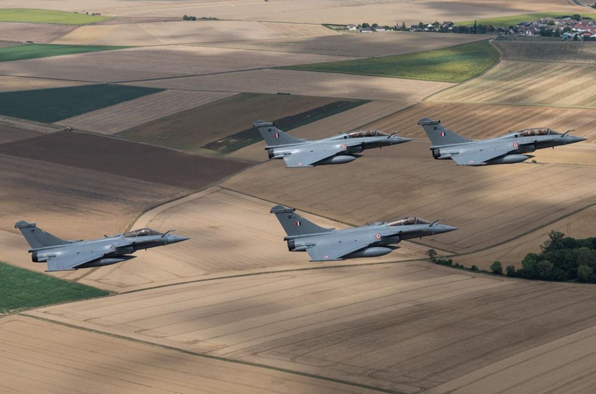 India Approves Purchase of 26 Naval Variant of Rafale Jets and Three ...